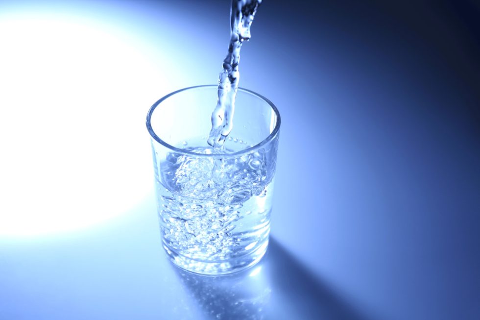 Drinking Water to Help with Acid Reflux - Arizona Premier Surgery